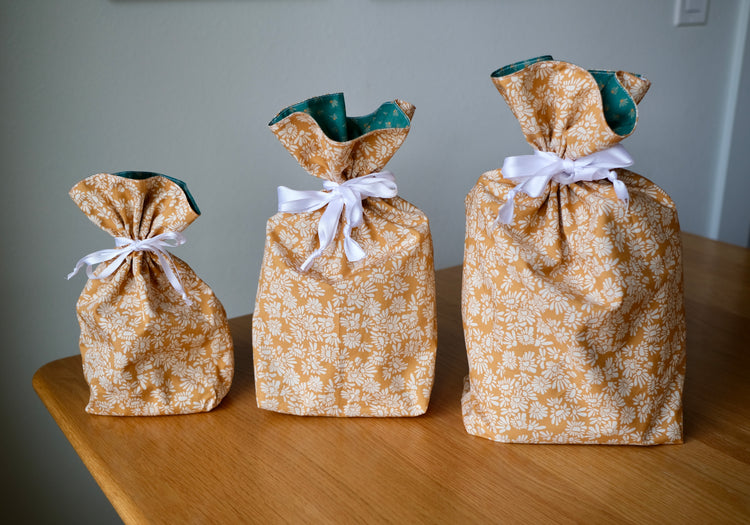 Drawstring Gift Bag Pattern - PDF Download – In the Light Quilts